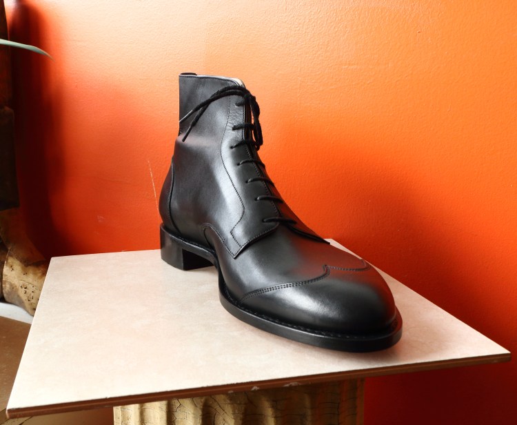 nasserviesshoes.com – Custom made shoes & Shoemaking courses